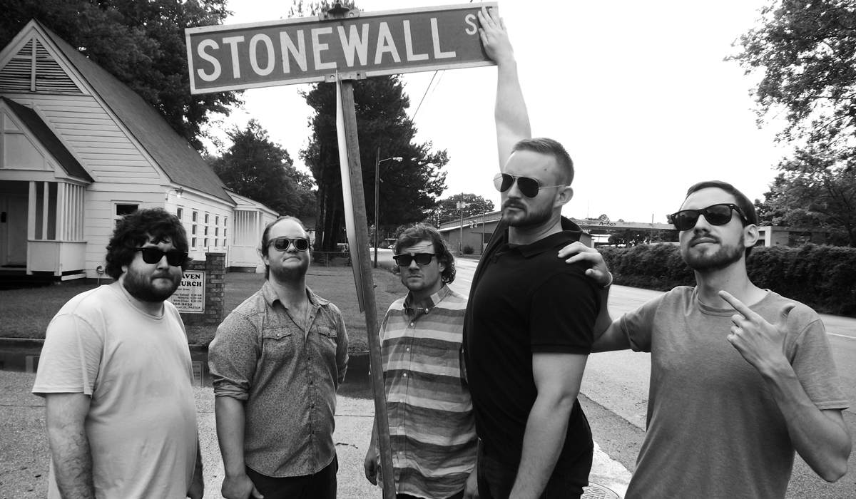 Setting up Stonewalls - Mississippi Free Press