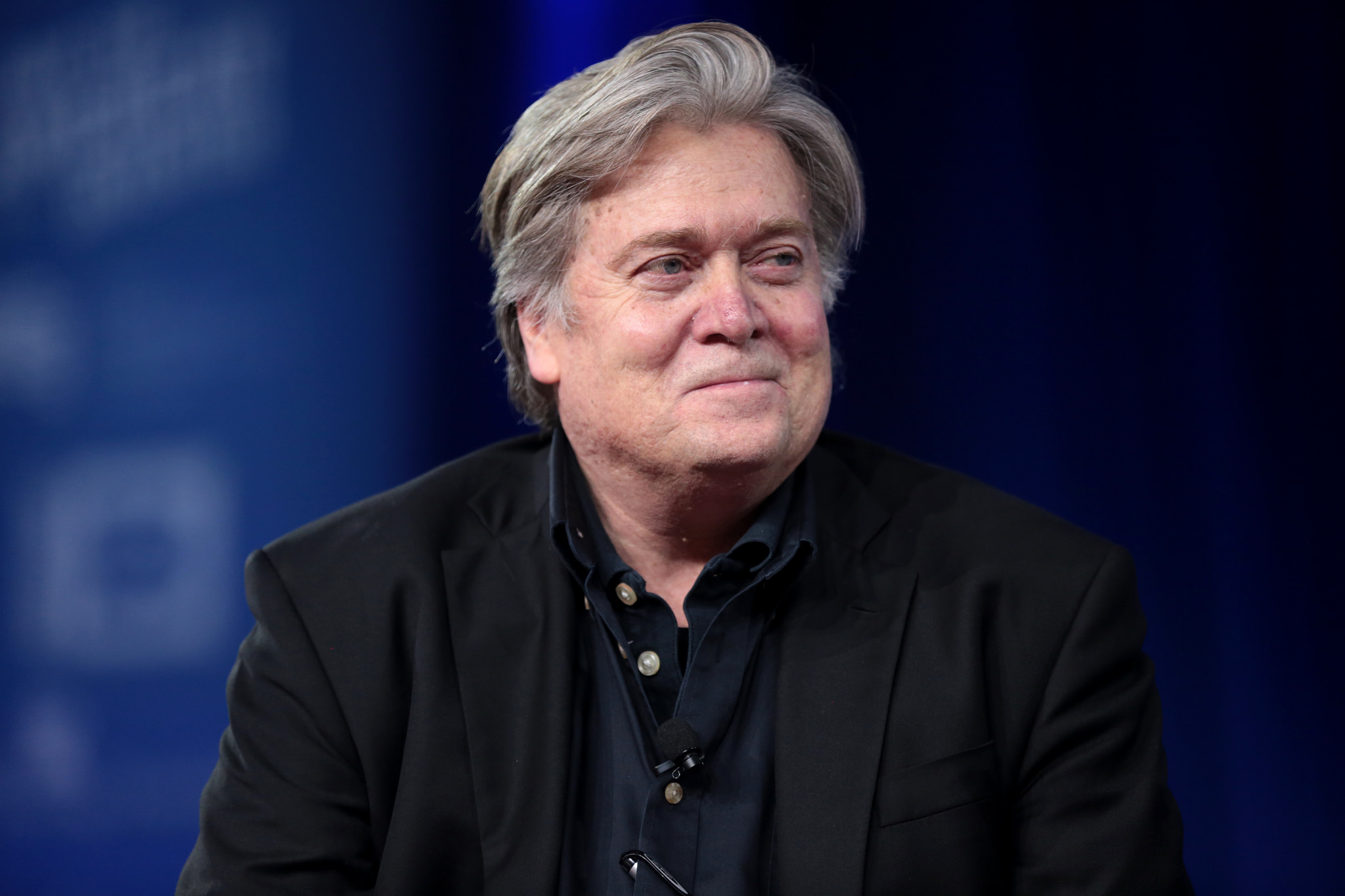 Strategist Steve Bannon Leaves Trump's Turbulent White House ...