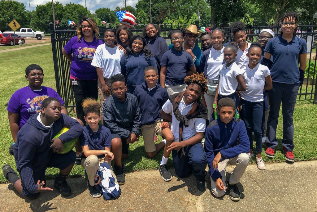 Blackburn Middle Schoolers Grow, Sell Produce at Own Farmers Market